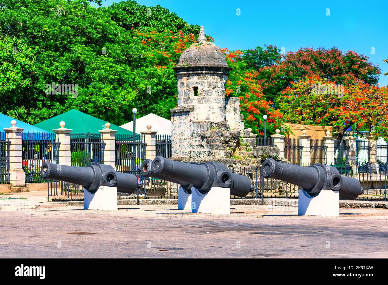 Fortified city cannons hi-res stock photography and images - Alamy