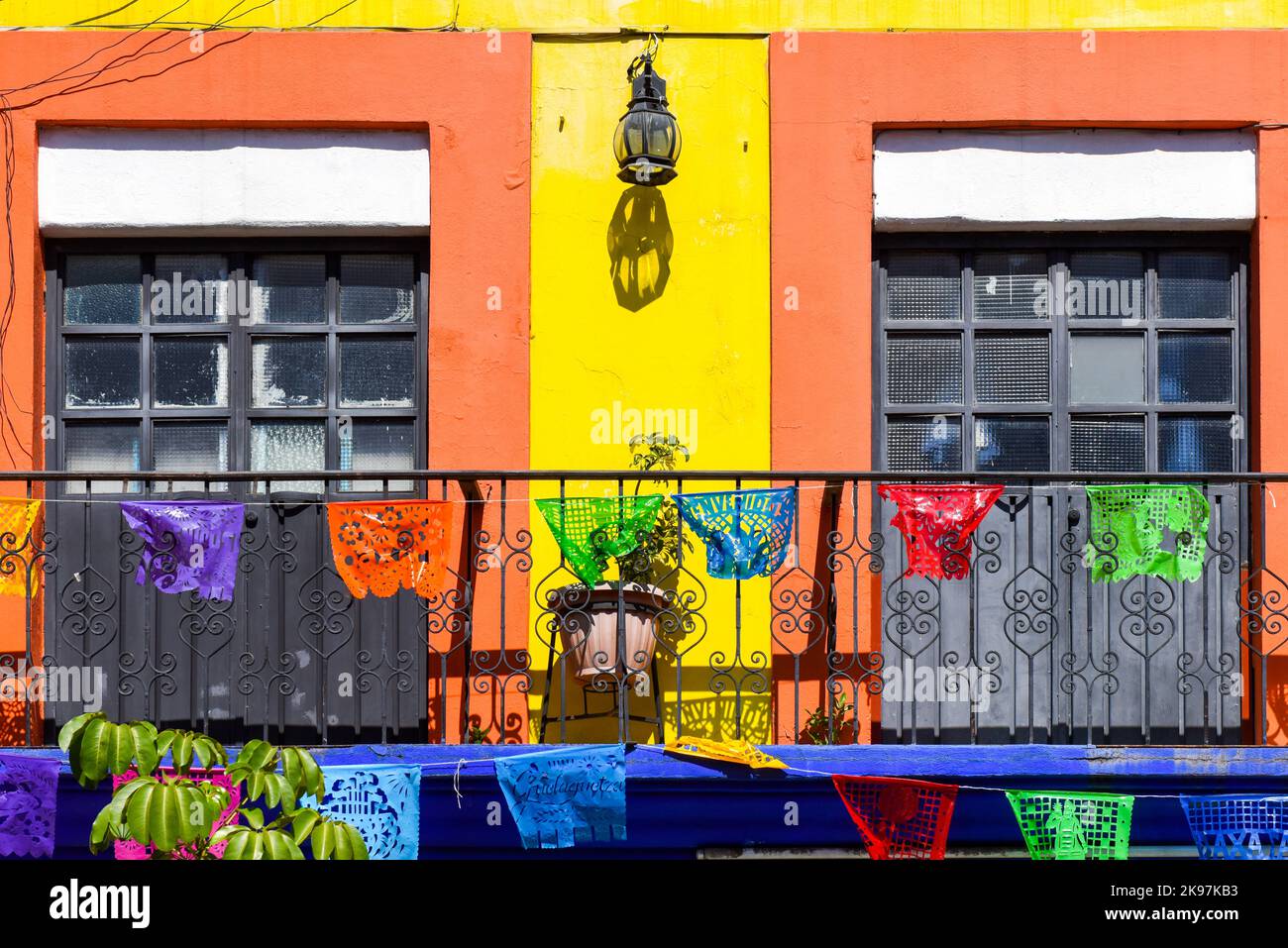 Colourful mexican balcony hi-res stock photography and images - Alamy