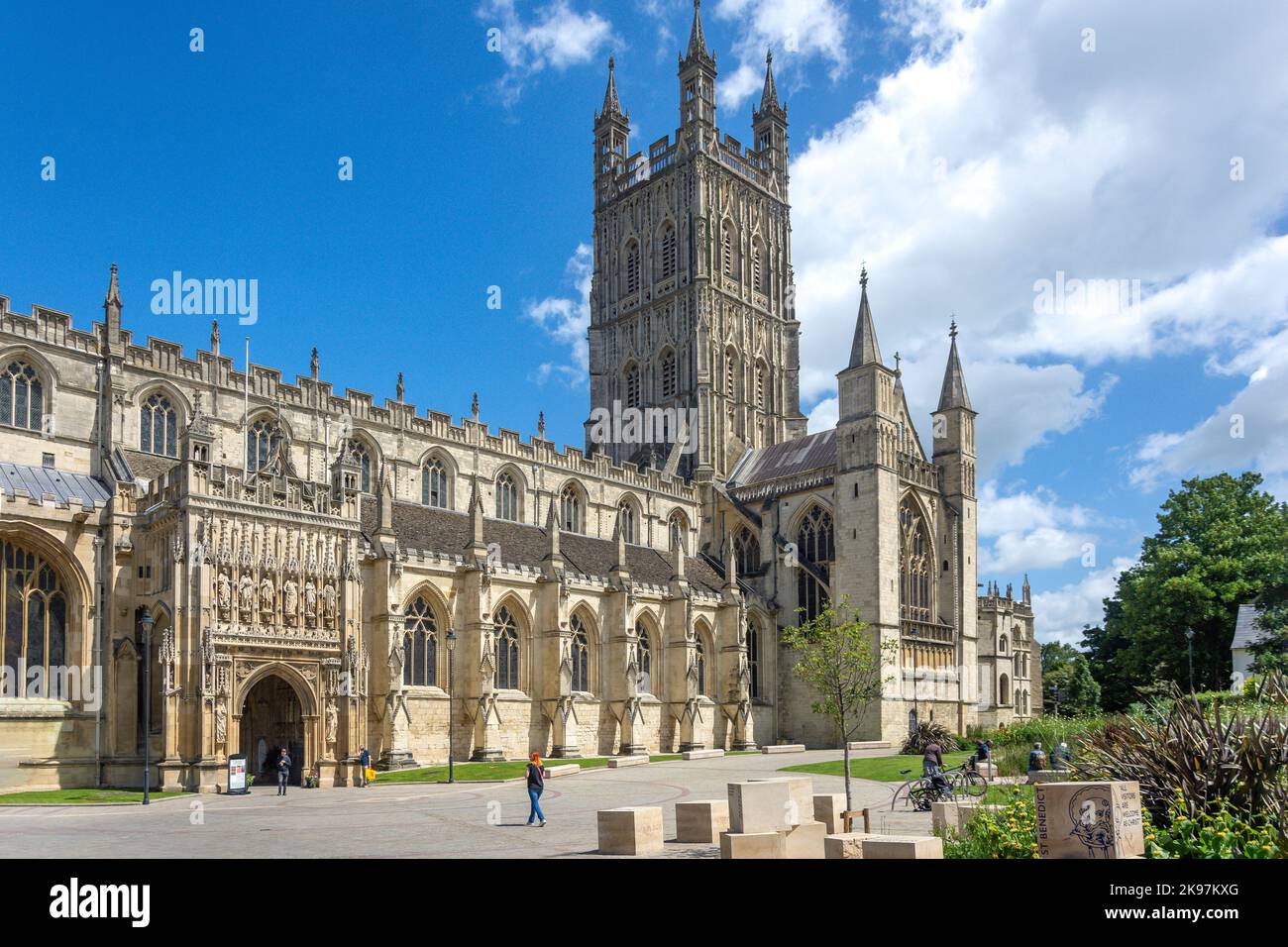 Gloucester cathedral gothic architecture hi-res stock photography and ...