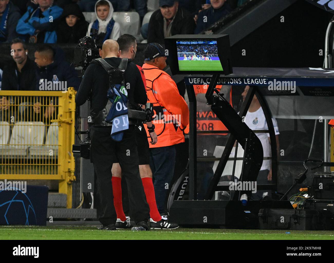 Brugge , Belgium . 26/10/2022, English referee Michael Oliver pictured ...