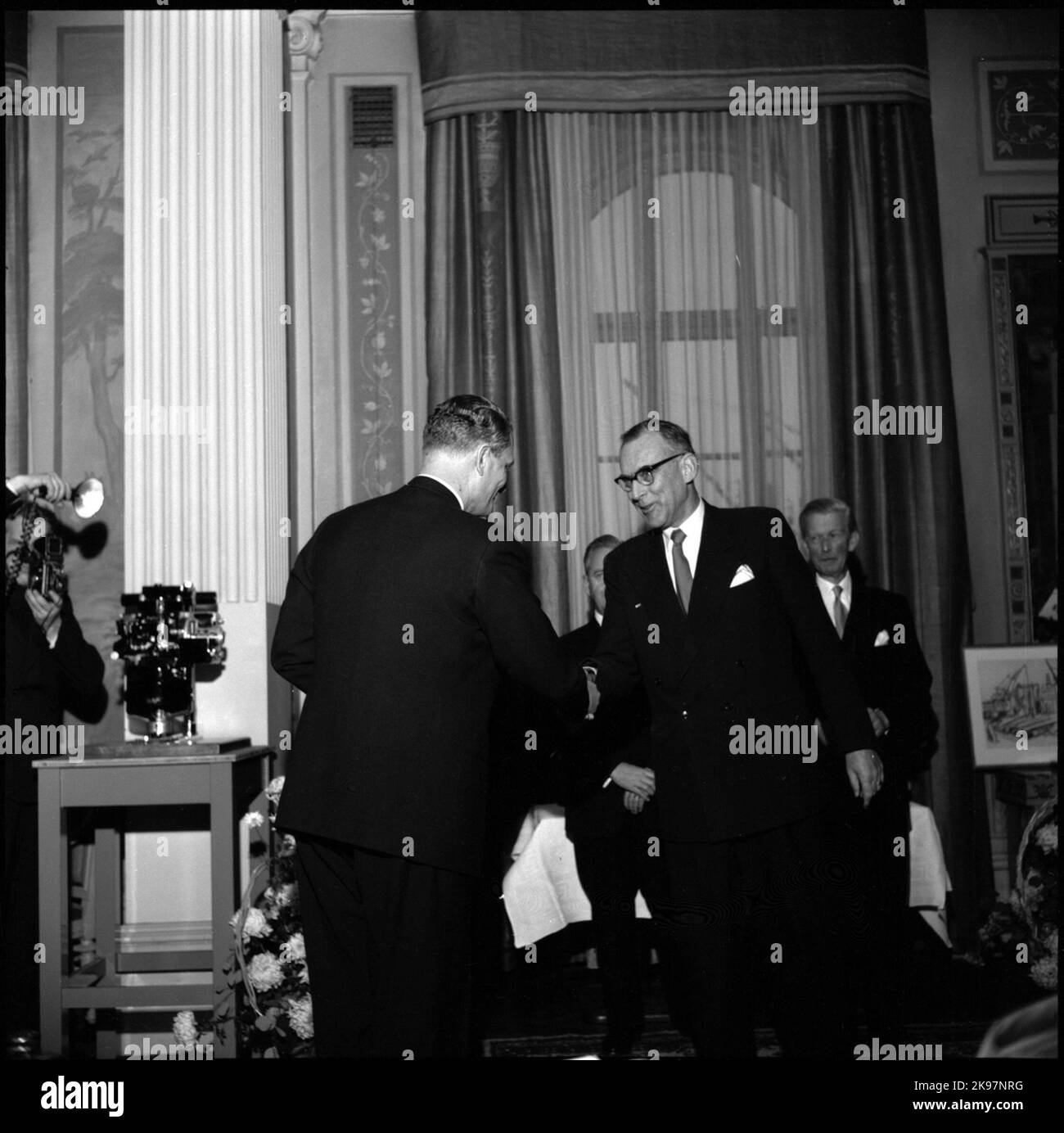 Director -General Erik Upmark receives attending deputies from Director ...