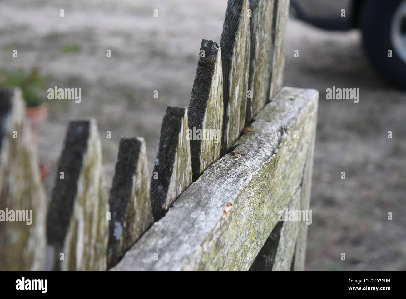 open gate door Stock Photo - Alamy