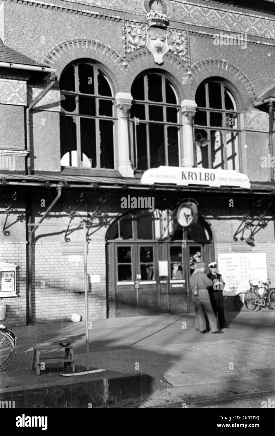 Shows exterior at Krylbo station house. Current is the Krylbo print ...