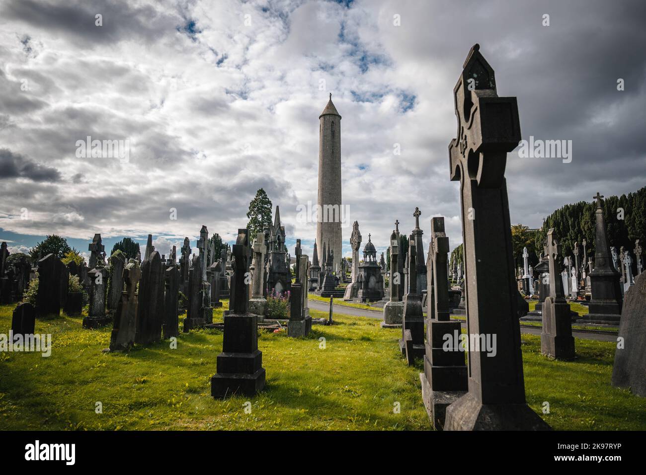Glasnevin cemetery hi-res stock photography and images - Alamy