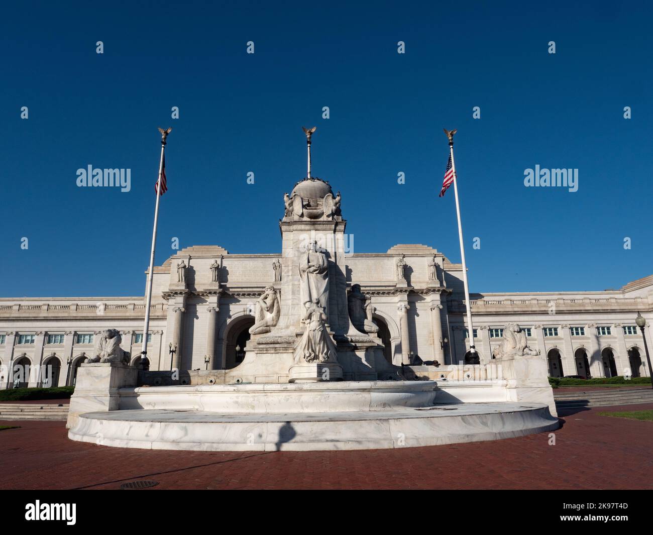 Columbus Circle, also known as Union Station Plaza or Columbus Plaza in ...