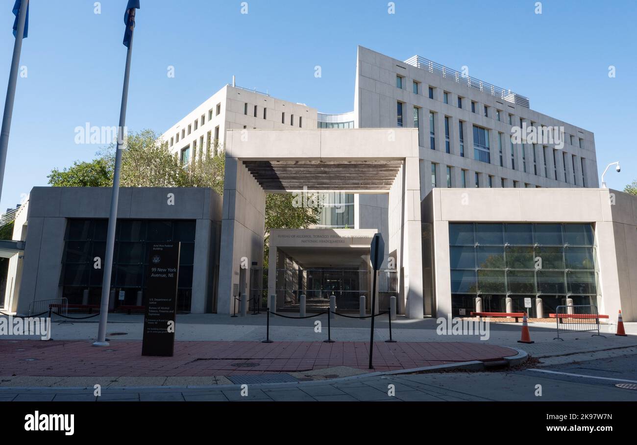 The Ariel Rios Federal Building in the NoMa neighborhood of Washington ...