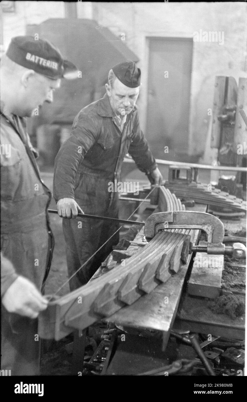 Leaf spring suspension hi-res stock photography and images - Alamy