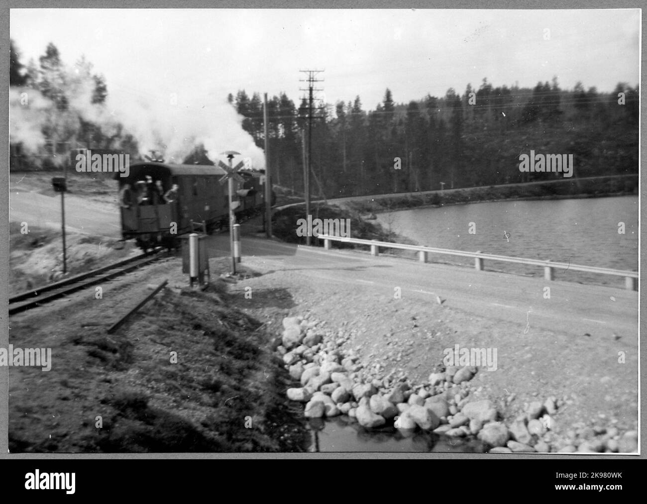 The Swedish Railway Club's extra train on outing on the line between ...