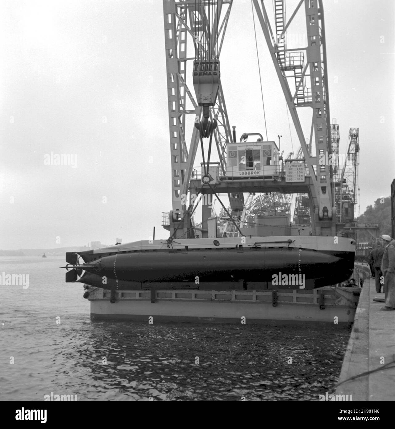 Preparing for the transport of the submarine spigge, by rail Stock ...