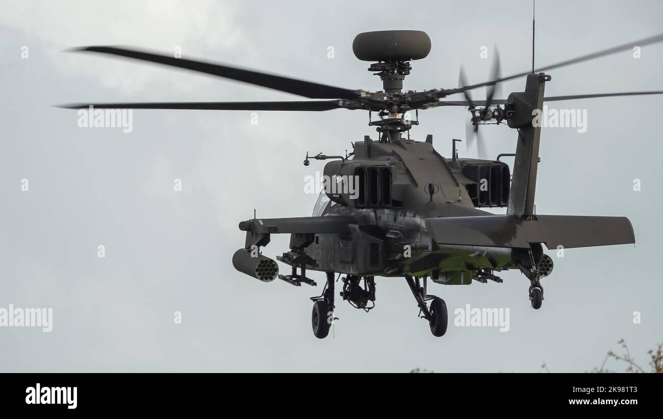close-up of ZM707 British army Boeing Apache Attack helicopter (AH-64E ...