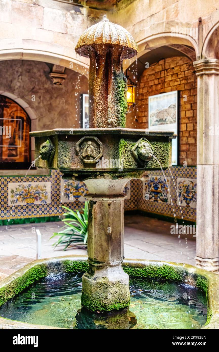 Gothic stone fountain hi-res stock photography and images - Alamy