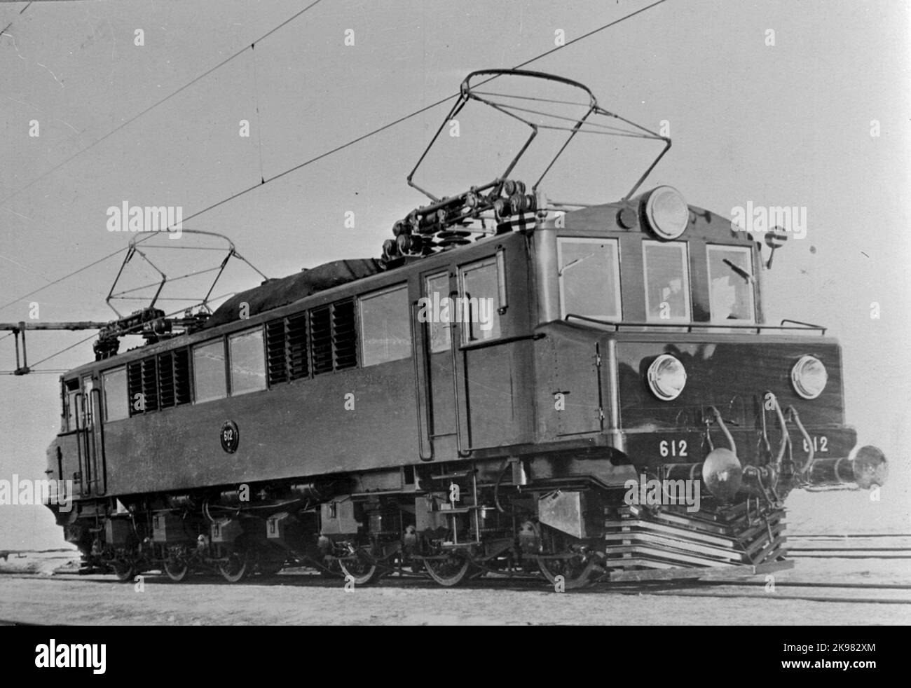 The State Railways, SJ M 612 1090. The Local Type with the shoulder ...