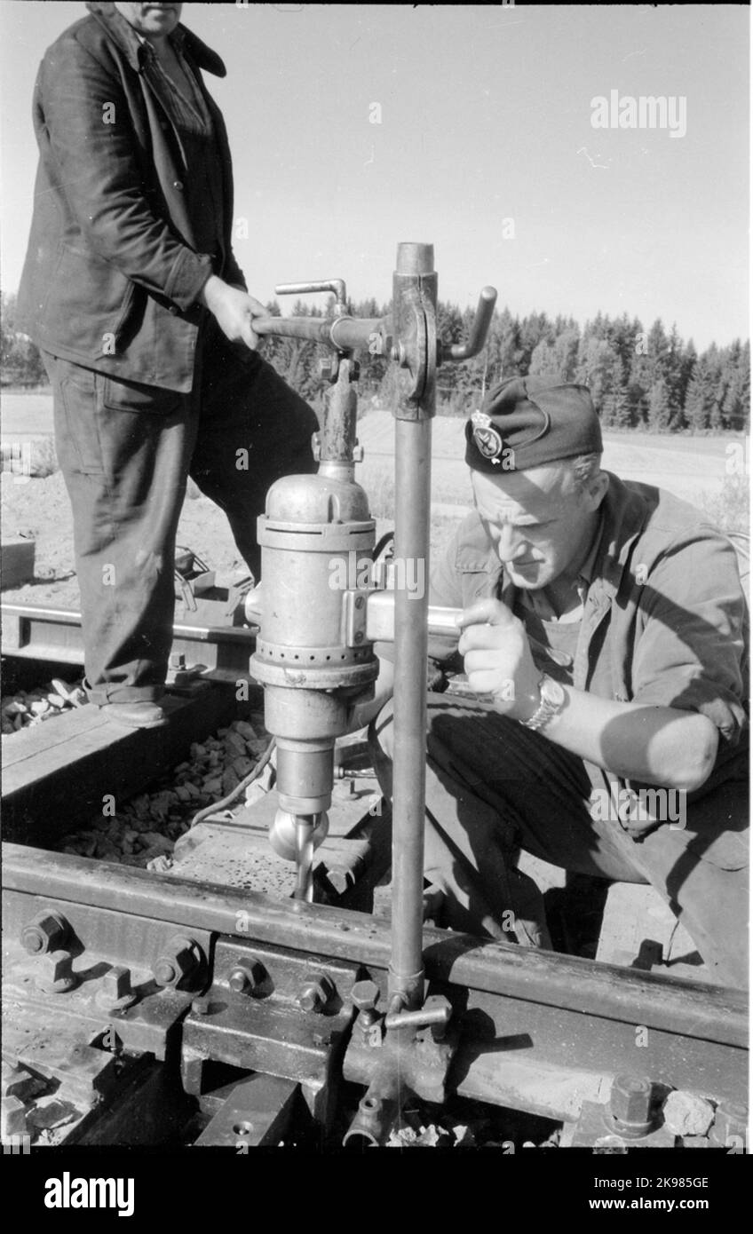 Double track work, signal work Stock Photo - Alamy