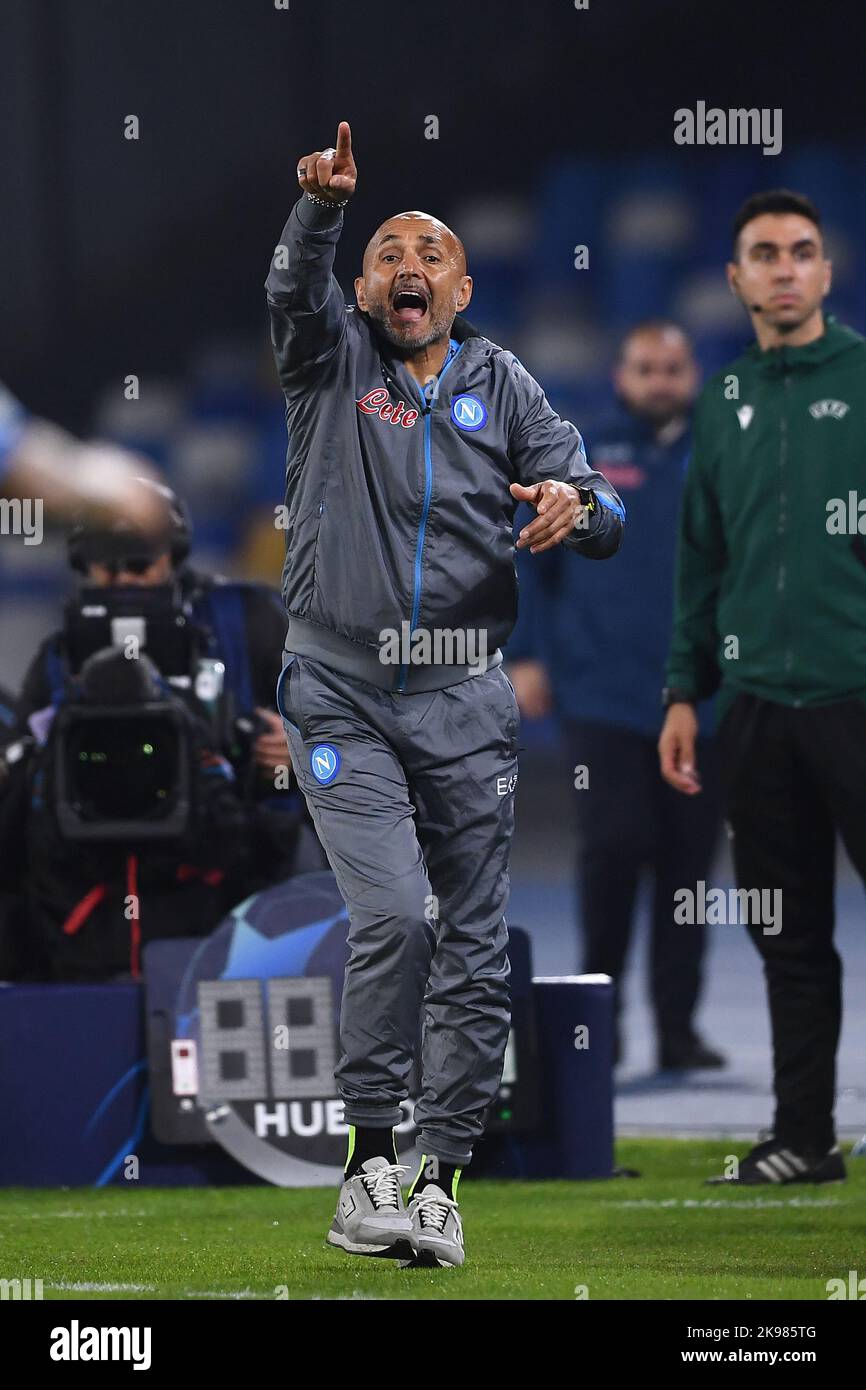 NAPLES, ITALY - OCTOBER 26: Luciano Spalletti coach of SSC Napoli ...