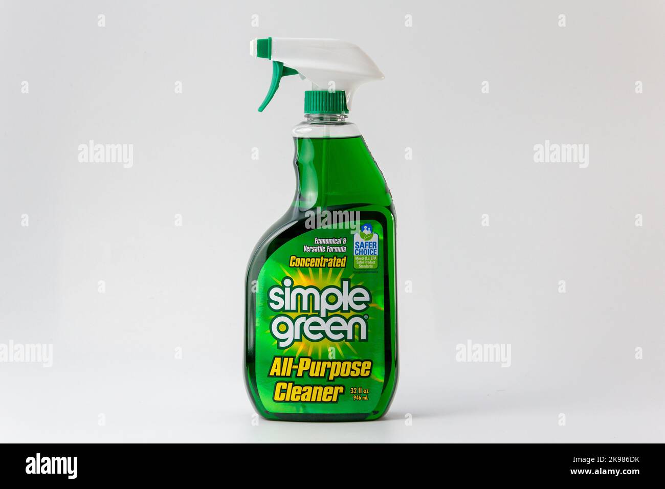 ST. PAUL, MN, USA - OCTOBER 26, 2022: Simple Green All Purpose Cleaner ...