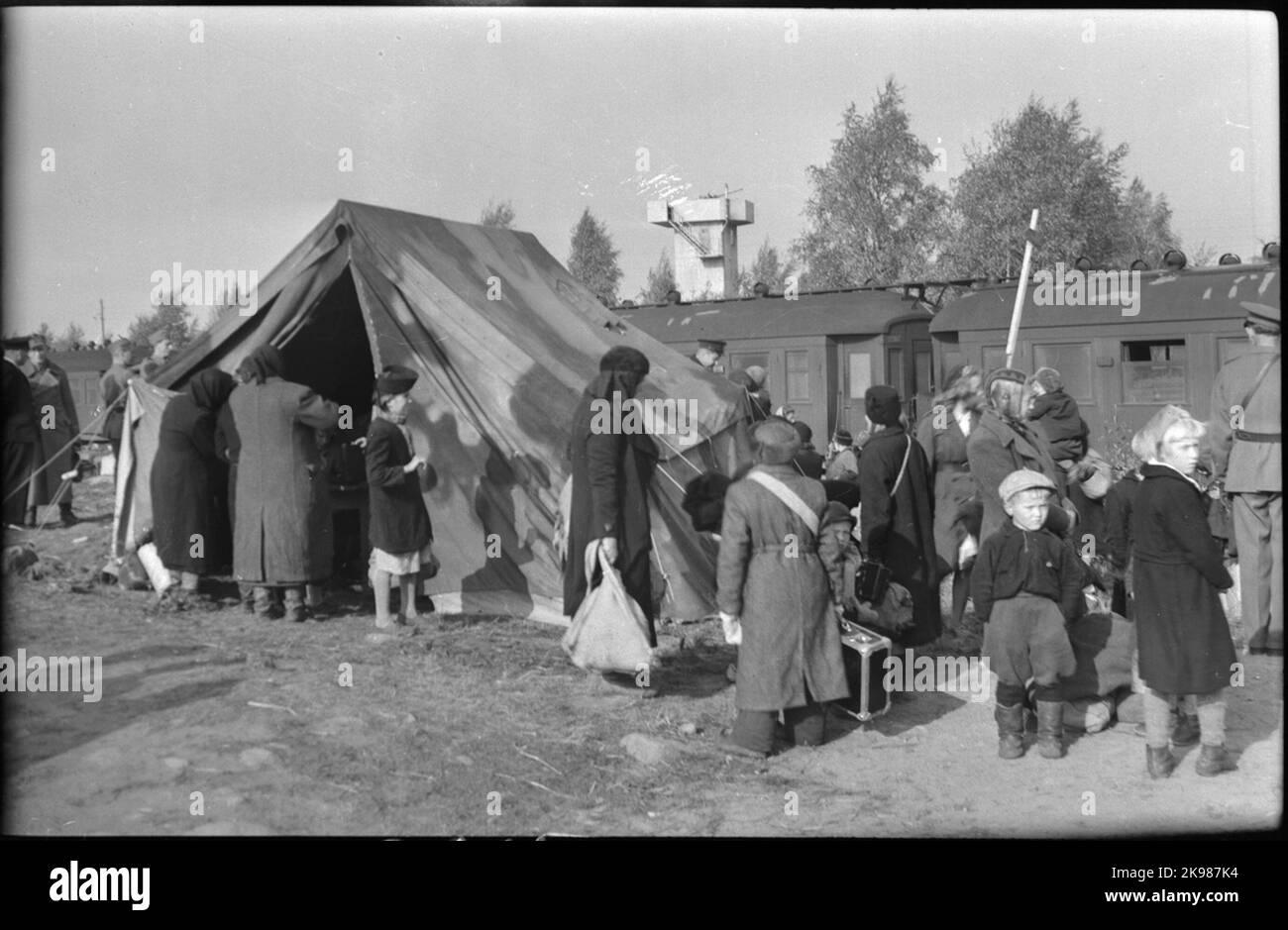Refugees from Finland arrive in Haparanda in the fall of 1944 Stock ...
