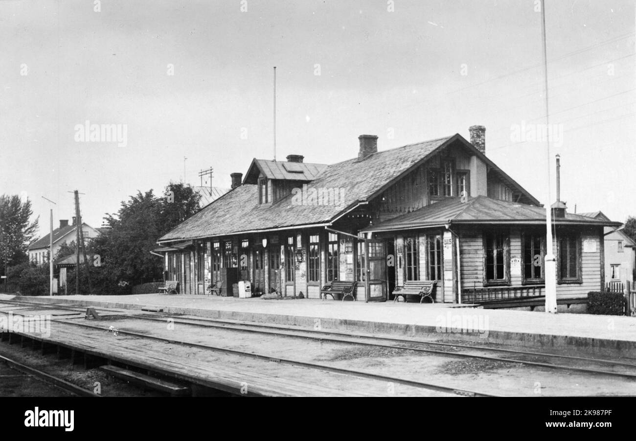 Traffic area was opened in 1863. The one-story house in wood of the ...