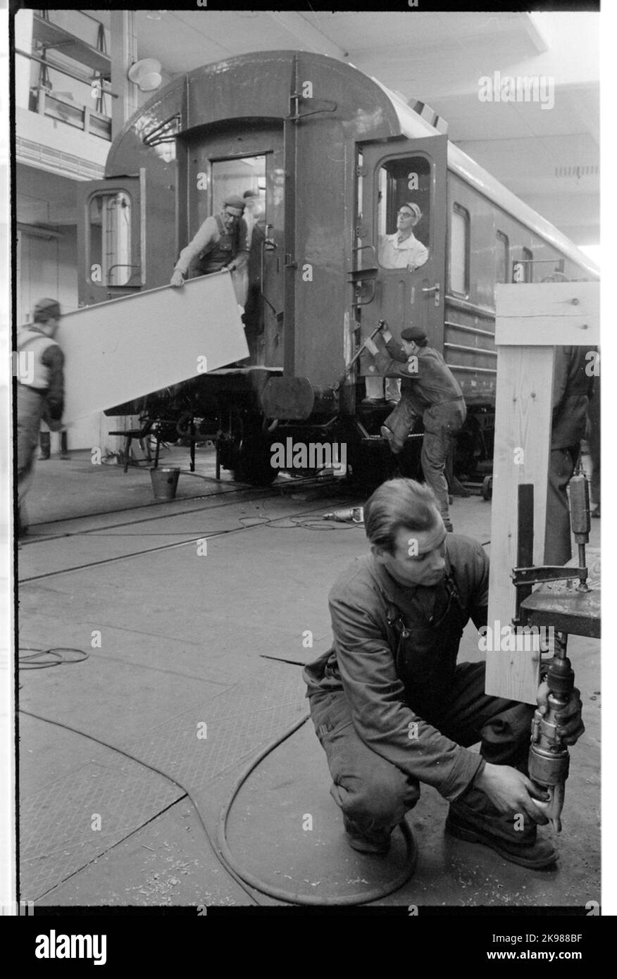 Rail mounted vehicle hi-res stock photography and images - Alamy