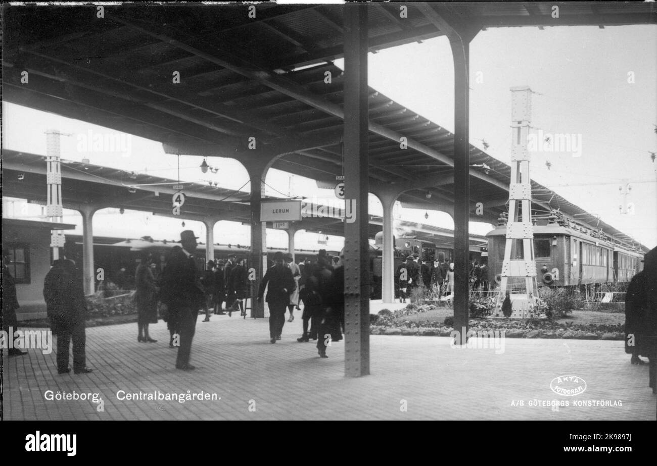 Logistics platforms hi-res stock photography and images - Alamy