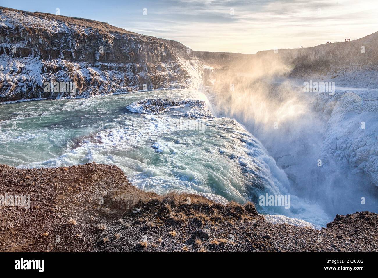 Onlookers surrounds hi-res stock photography and images - Alamy