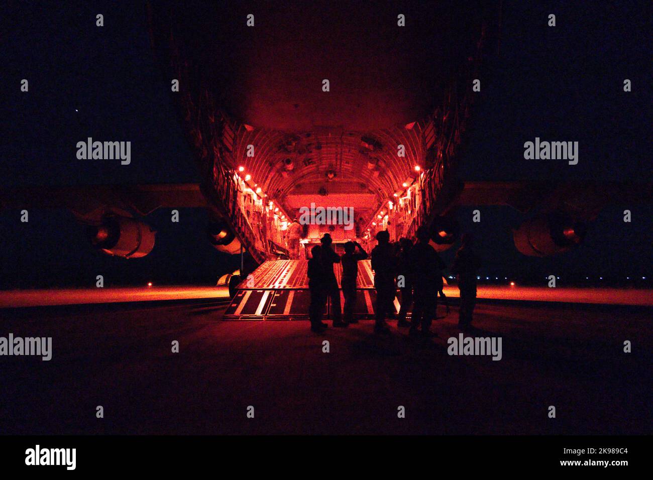 A U.S. Air Force C-17 Globemaster III assigned to Marine Aviation ...