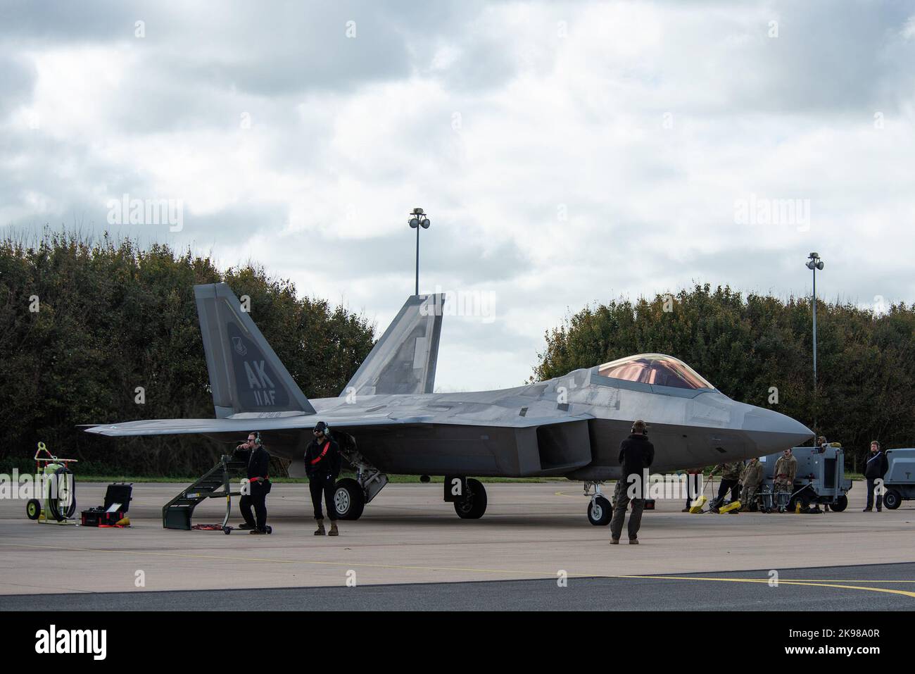 A U.S. Air Force maintainers assigned to the 90th Expeditionary Fighter ...