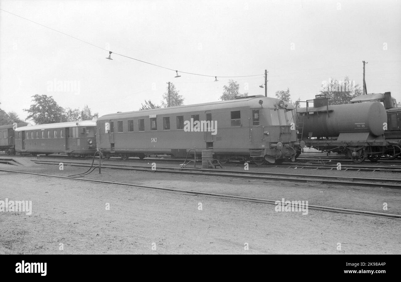 Diesel electric motor car. Stockholm - Nynäs Railway, SNJ XB05 30 ...