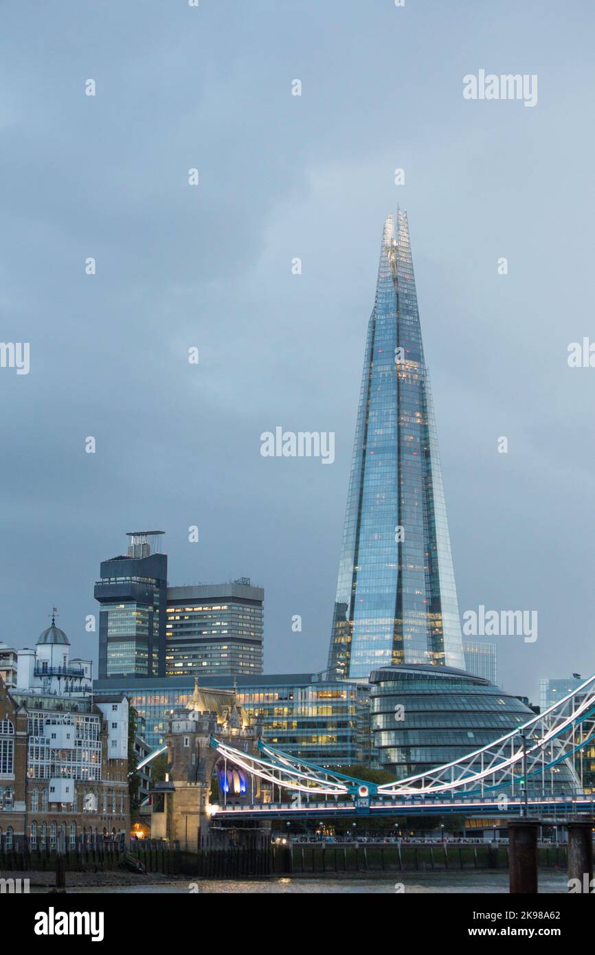 The shard london aerial night hi-res stock photography and images - Alamy