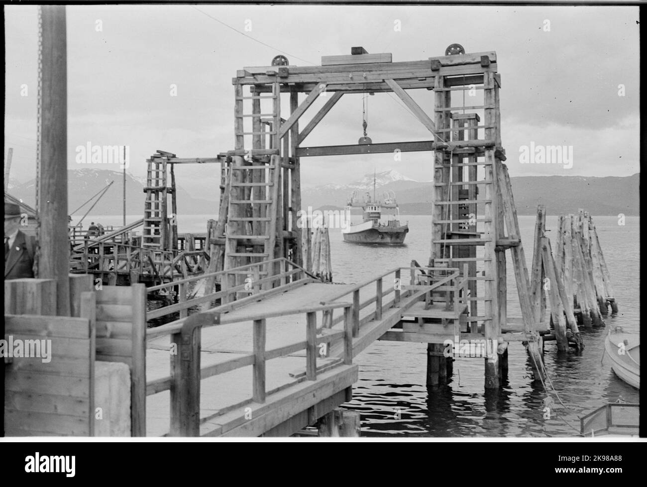 Travers and transfer ramp at port Stock Photo - Alamy