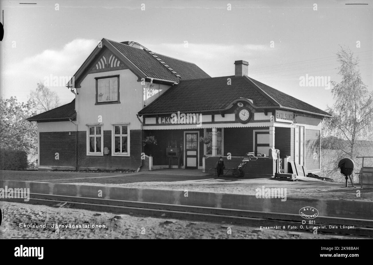The railway station in Ekolsund Stock Photo - Alamy