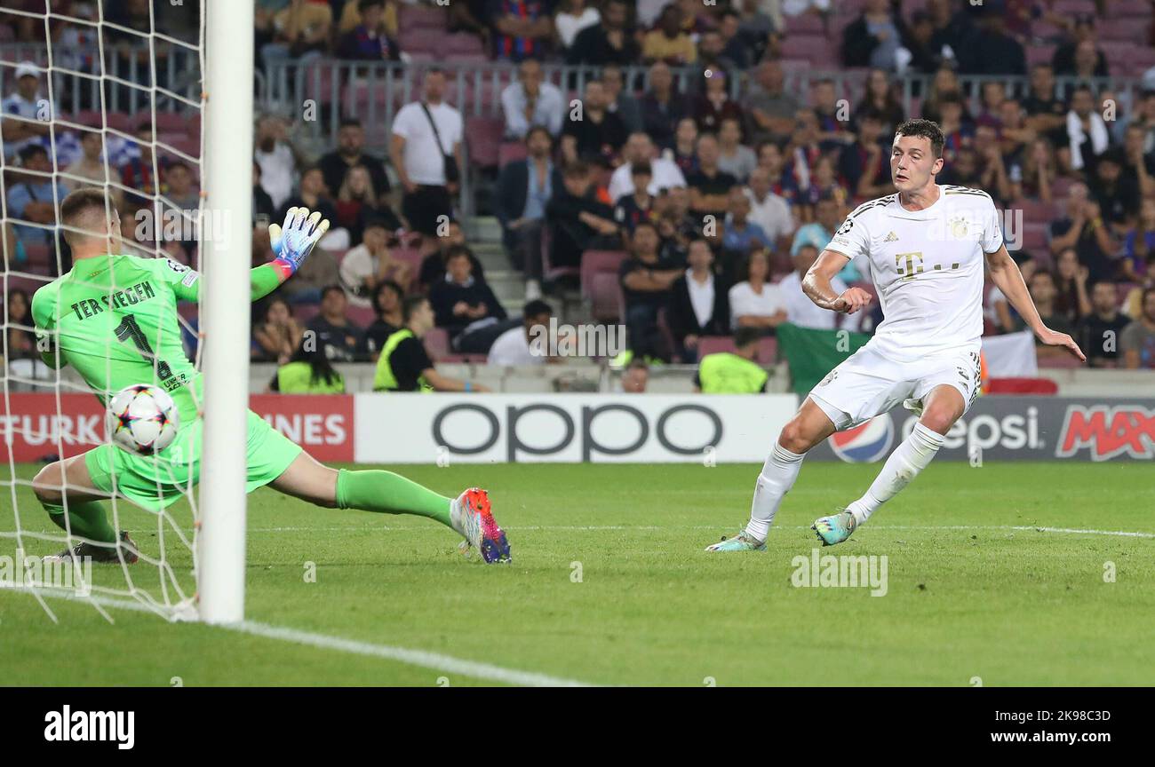 Pavard champions league barcelona hi-res stock photography and images ...