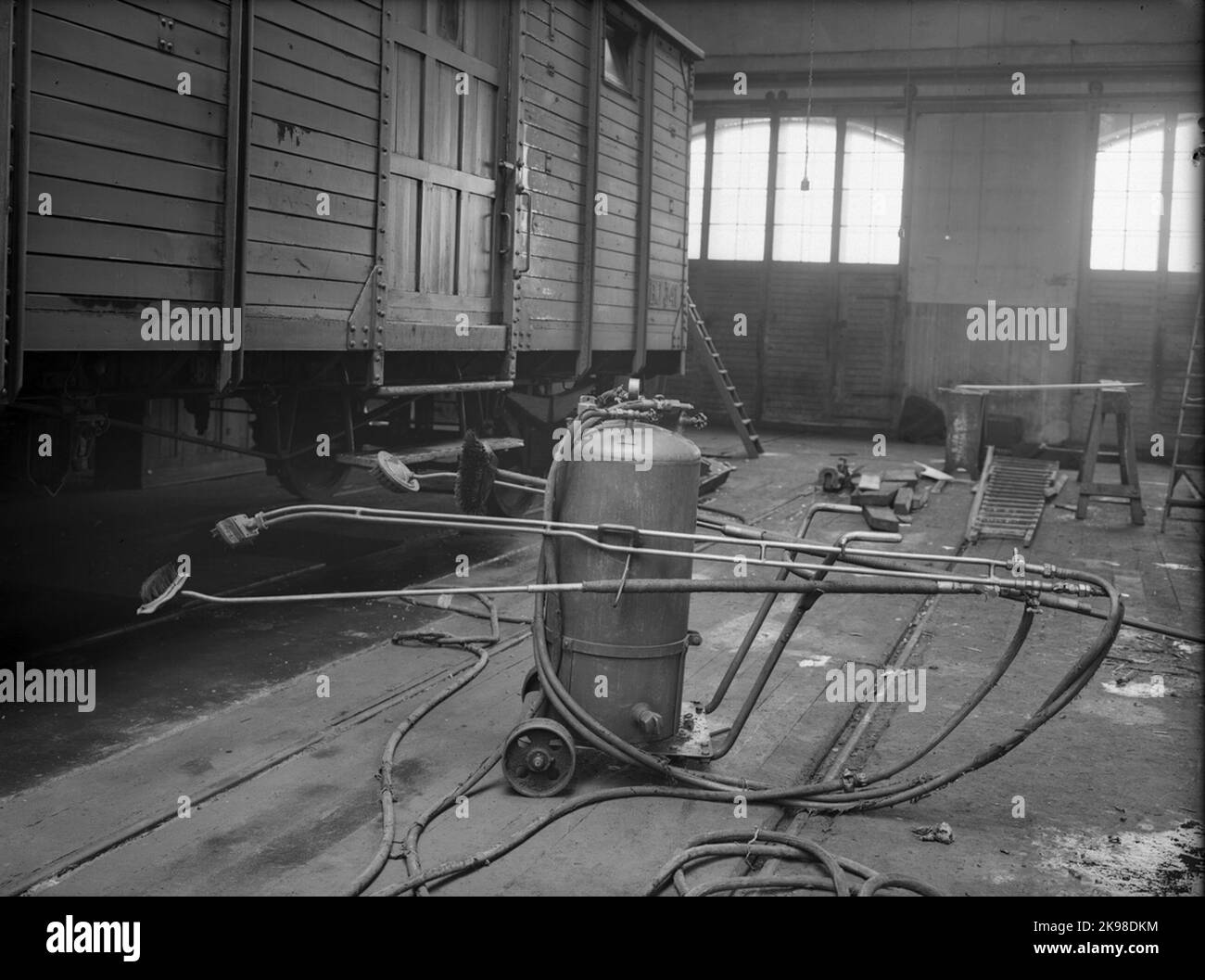 Workshop interior, Laundry aggregate The workshop was erected 1916-1920 ...