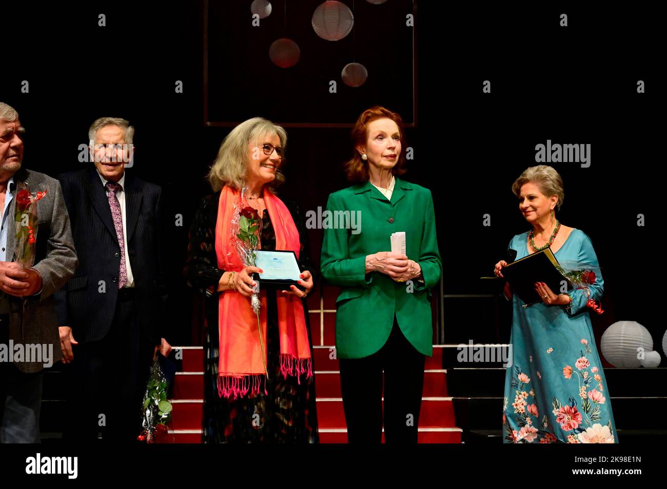 Sibylle Prinzessin von Preußen bei der Verleihung des Prinz von Preußen ...