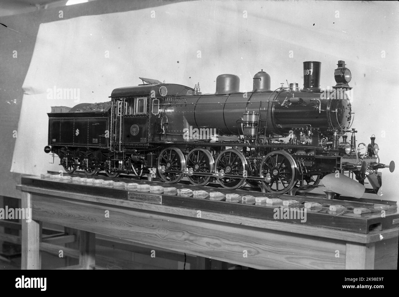 Model 1187 Black and White Stock Photos & Images - Alamy