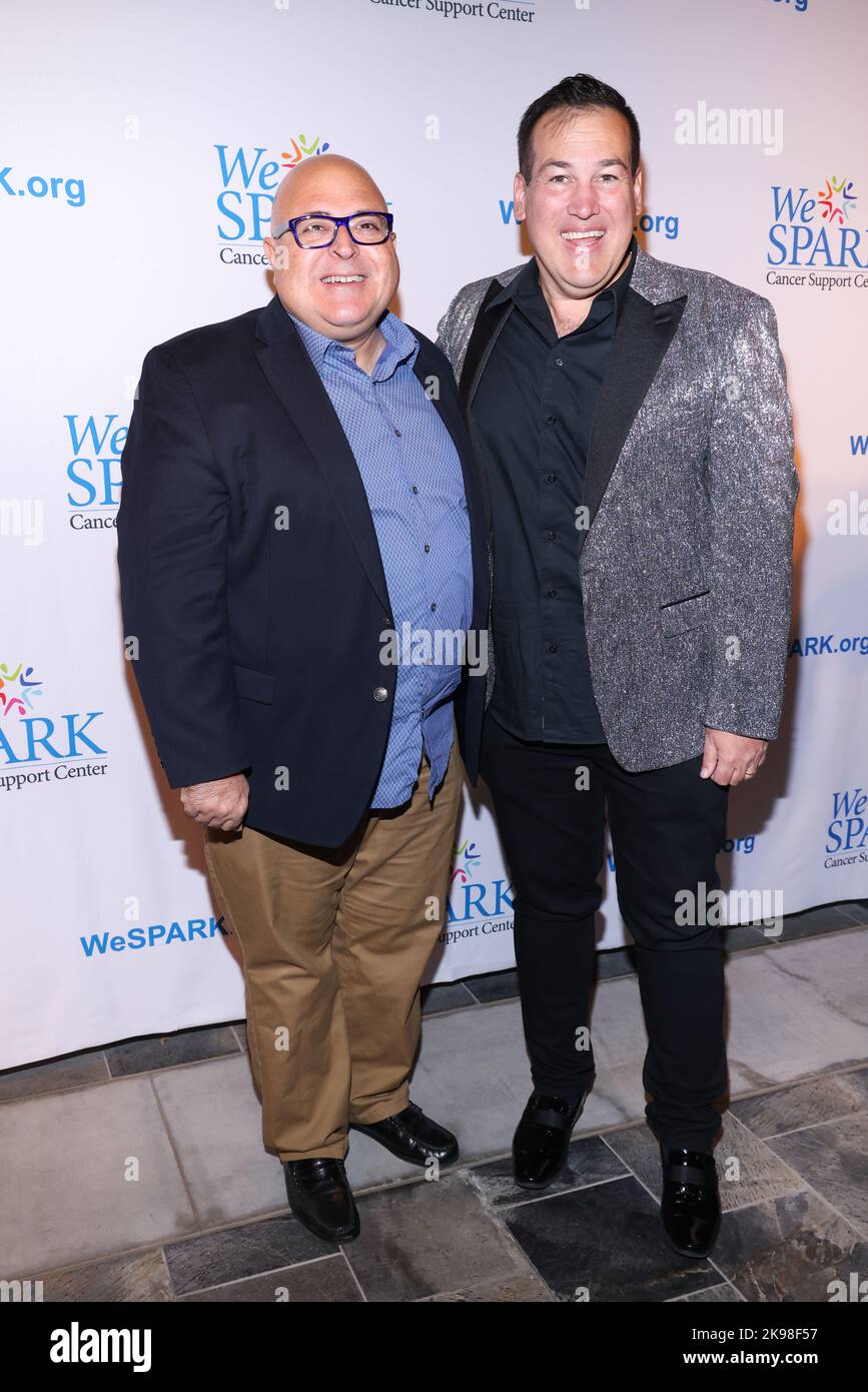 Los Angeles, California, USA.25th October, 2022. Jim Colucci and Frank ...