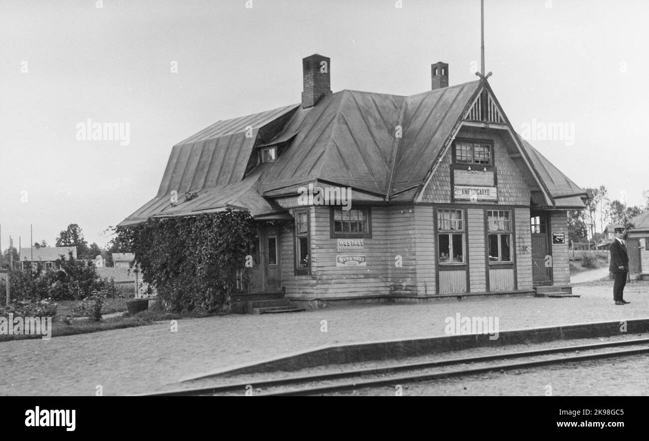 One story wood building Black and White Stock Photos & Images - Alamy