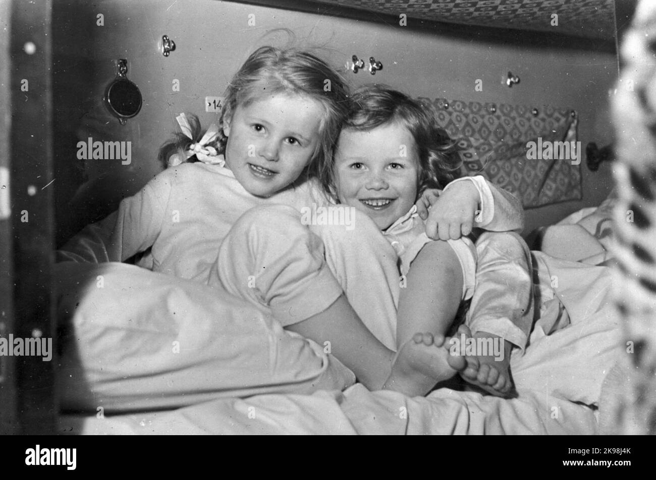 Third grade sleeping compartment Stock Photo - Alamy