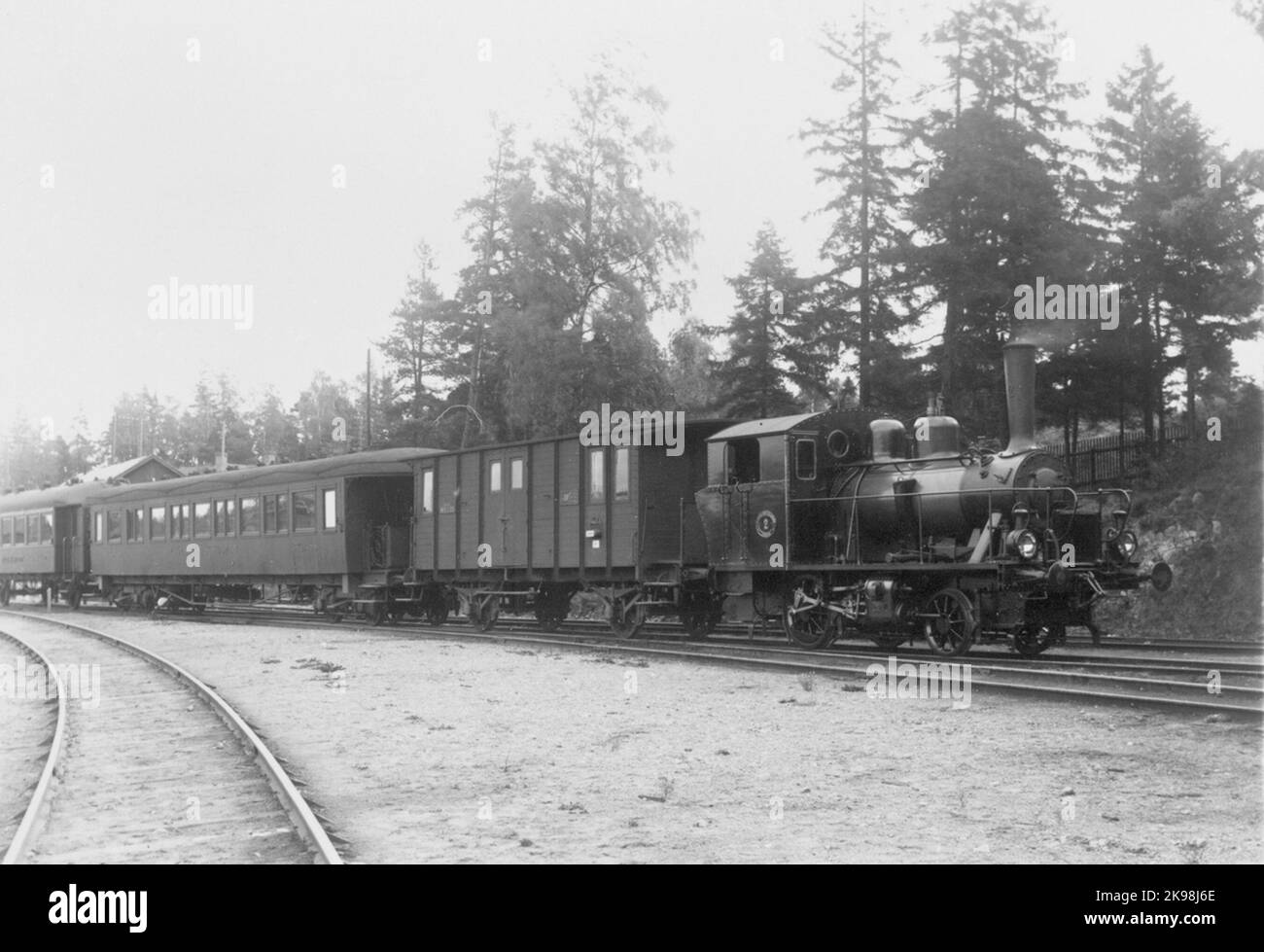 MHJ 2 with passenger train (df 20, formerly steam locomotive) MHJ ...