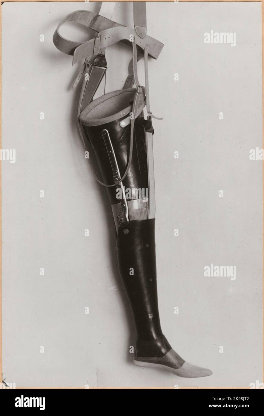 Photography from "An account of manufacturing at the State Railway's ...