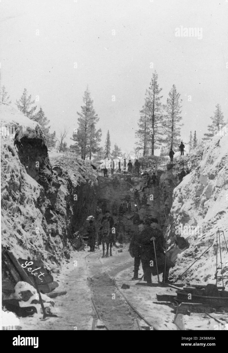 Mine handling Black and White Stock Photos & Images - Alamy