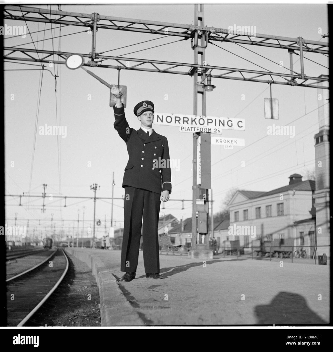 Signal at end of platform Black and White Stock Photos & Images - Alamy