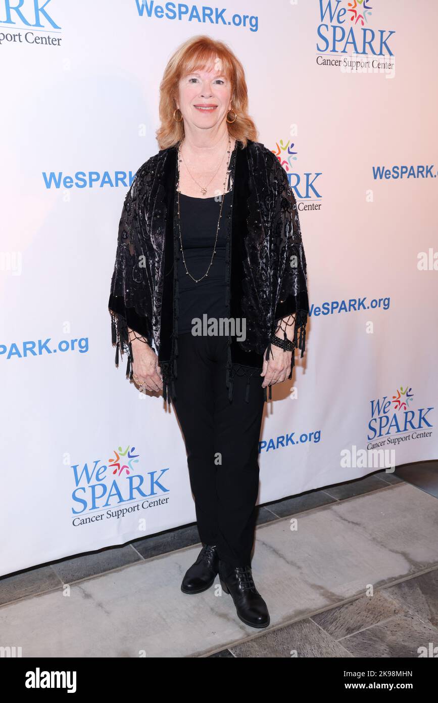 Los Angeles, California, USA.25th October, 2022. Lynnanne Zager ...