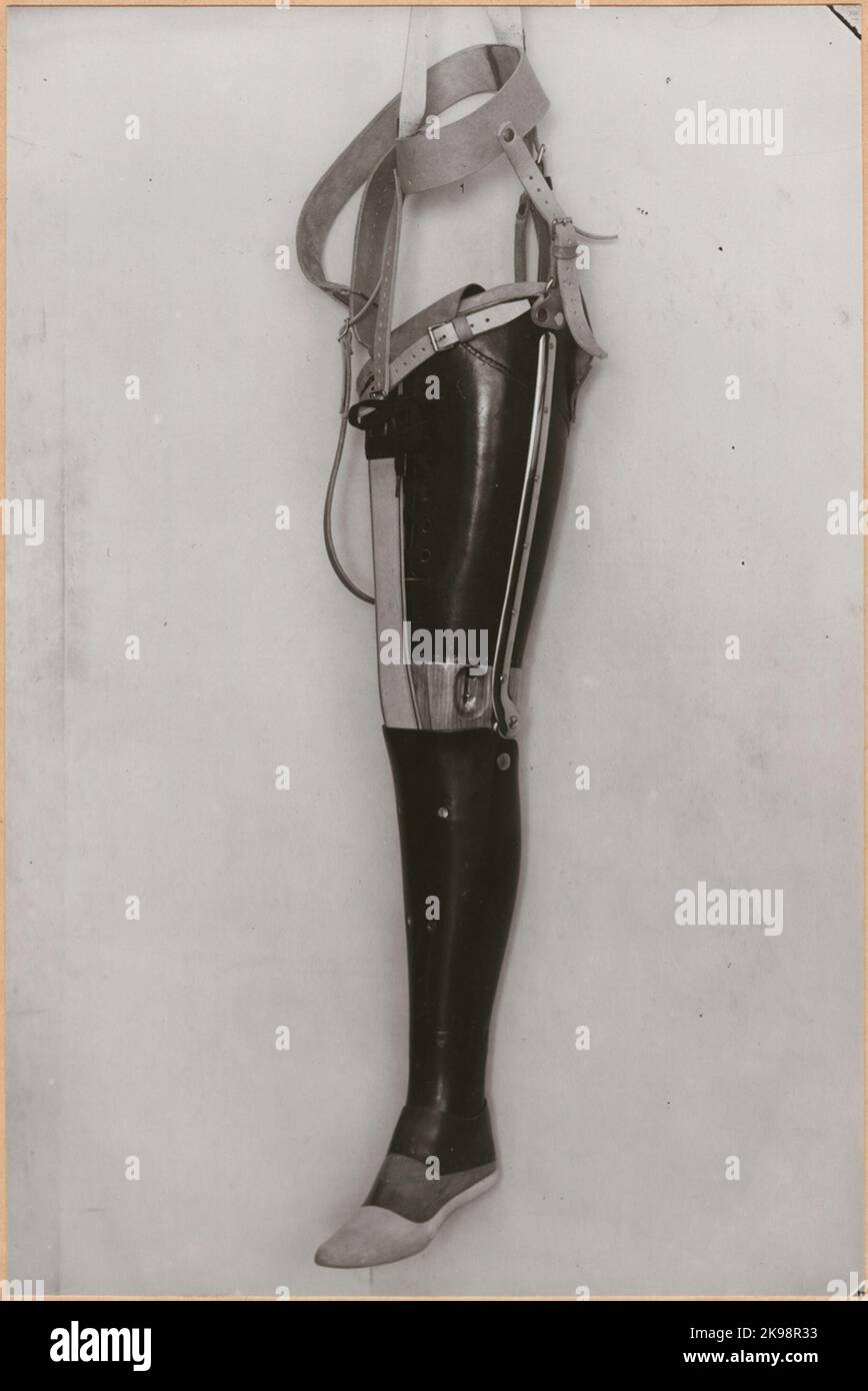 Photography from "An account of manufacturing at the State Railway's ...