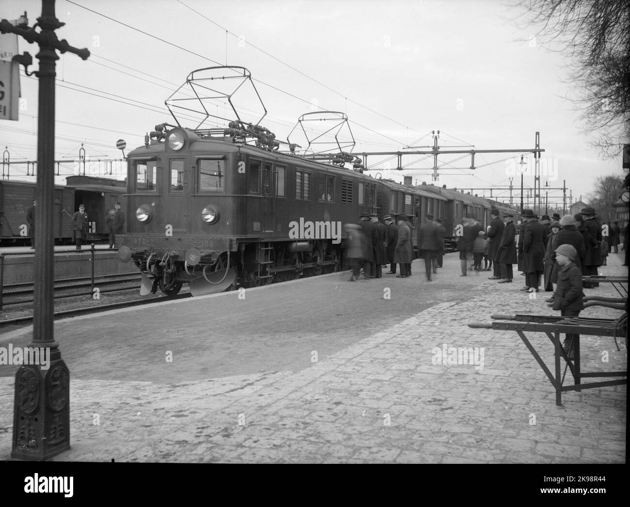 State Railways, SJ DS 136 by train Stock Photo - Alamy