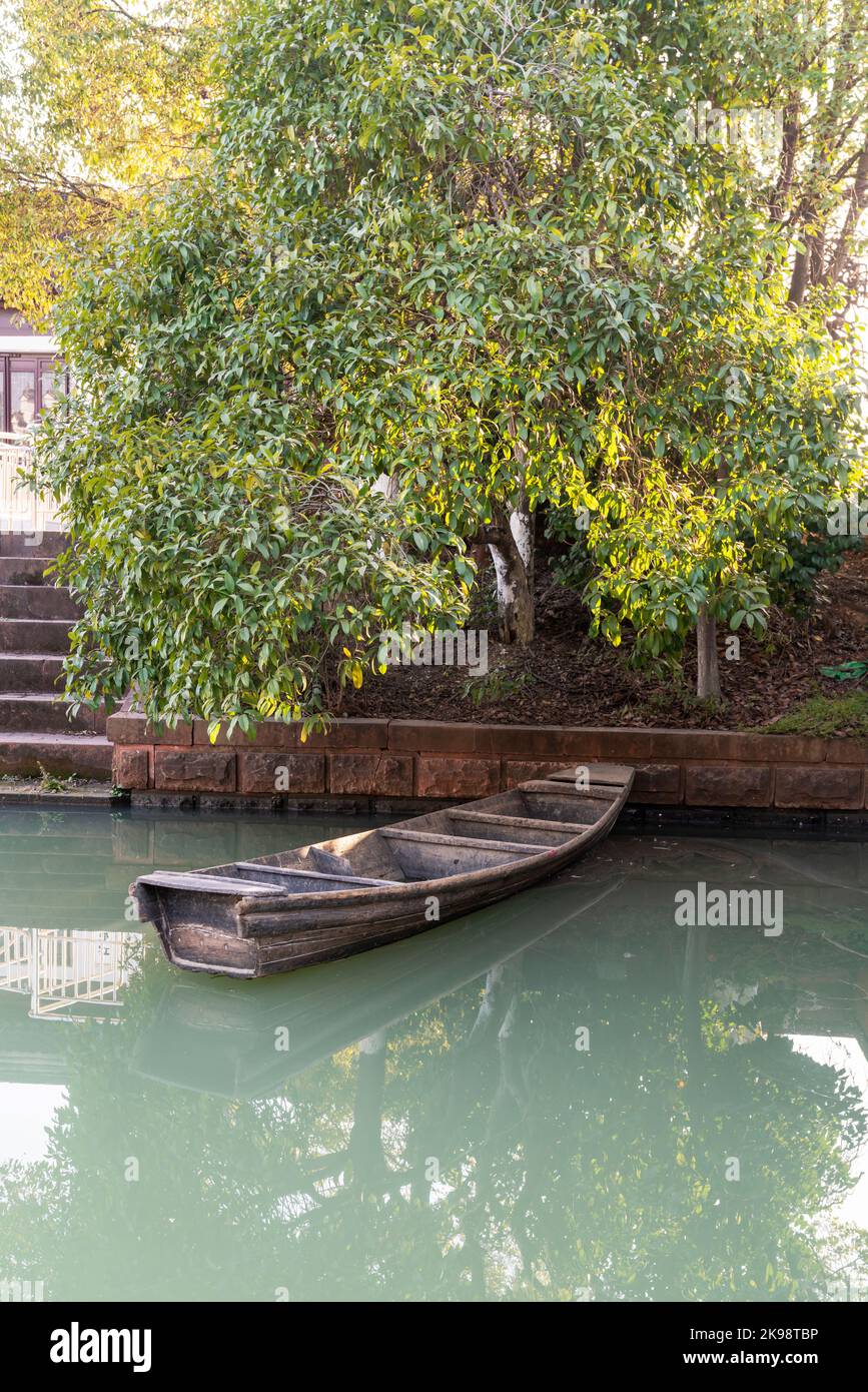Old wooden row boat hi-res stock photography and images - Alamy