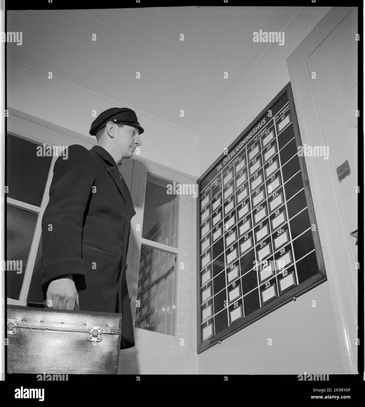 Personnel display hi-res stock photography and images - Alamy