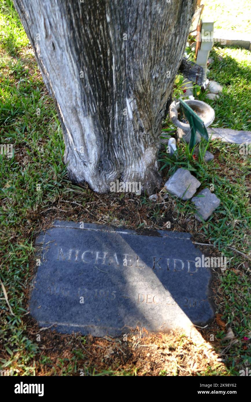 Los Angeles, California, USA 25th October 2022 Choreographer/Dancer Michael Kidd's Grave at ...