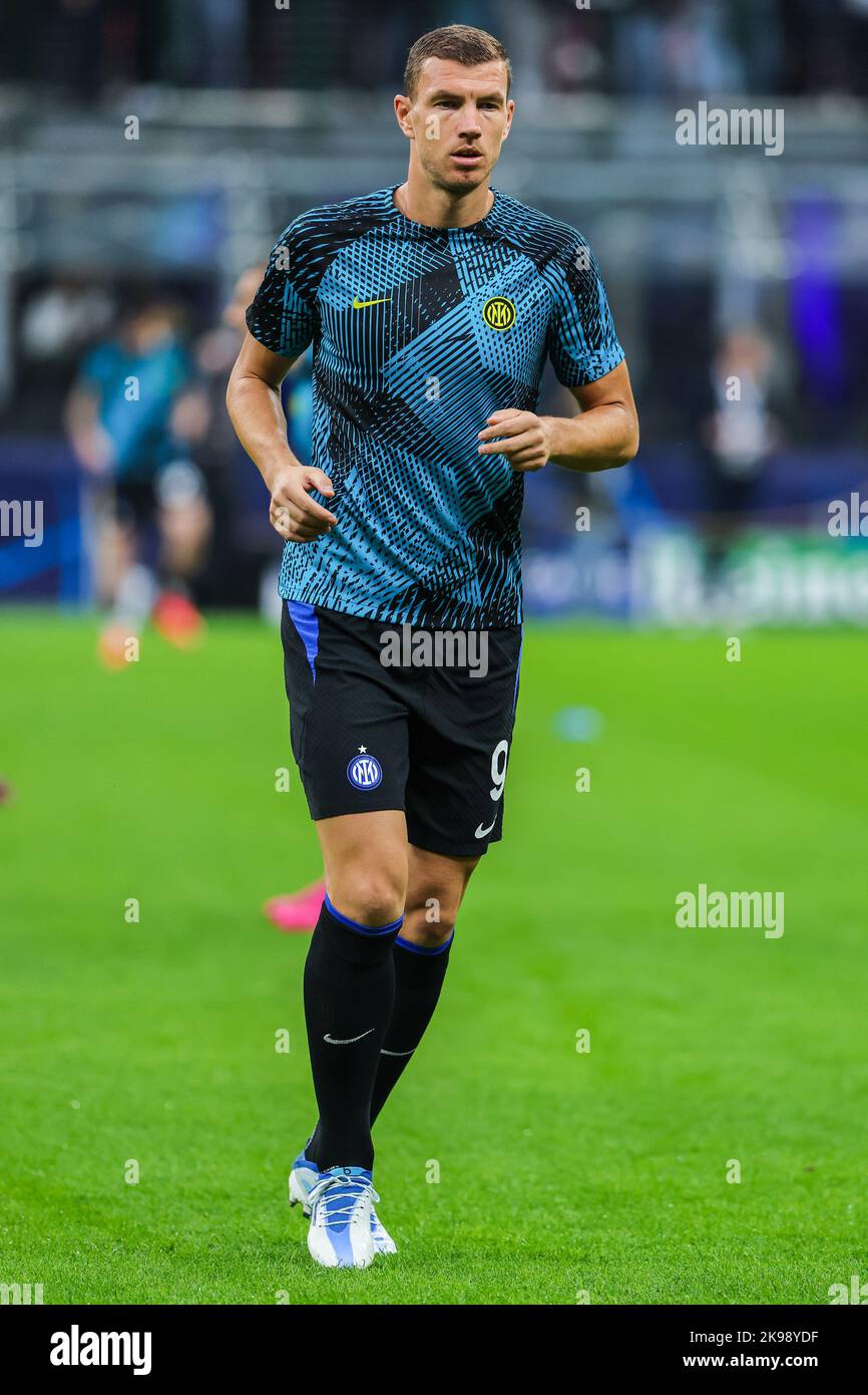 Edin Dzeko of FC Internazionale warms up during the UEFA Champions League 2022/23 Group Stage ...