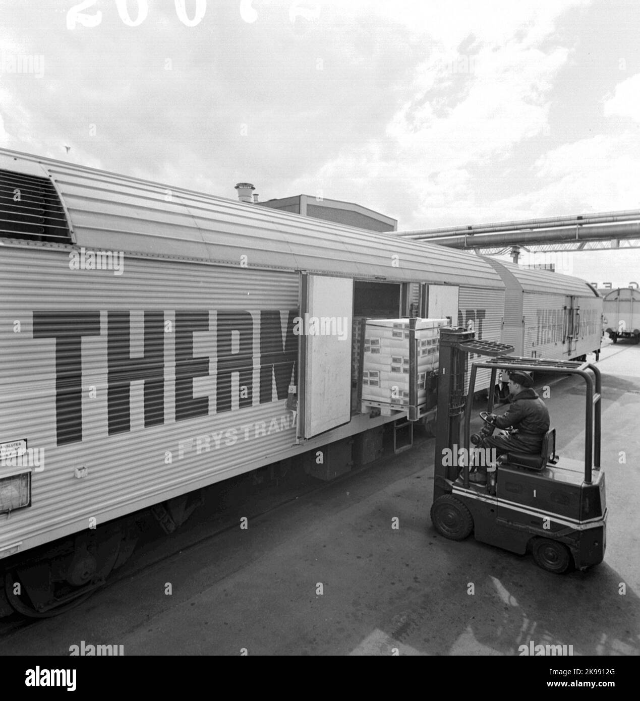 Freezer storage warehouse hi-res stock photography and images - Alamy