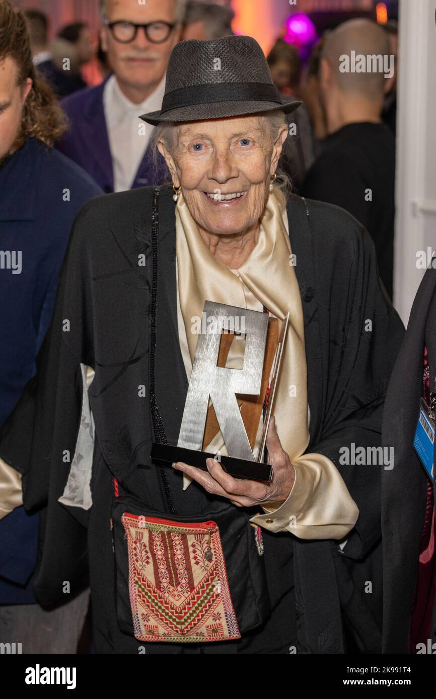 London, UK. 26th Oct, 2022. Dame Vanessa Redgrave receives the ...